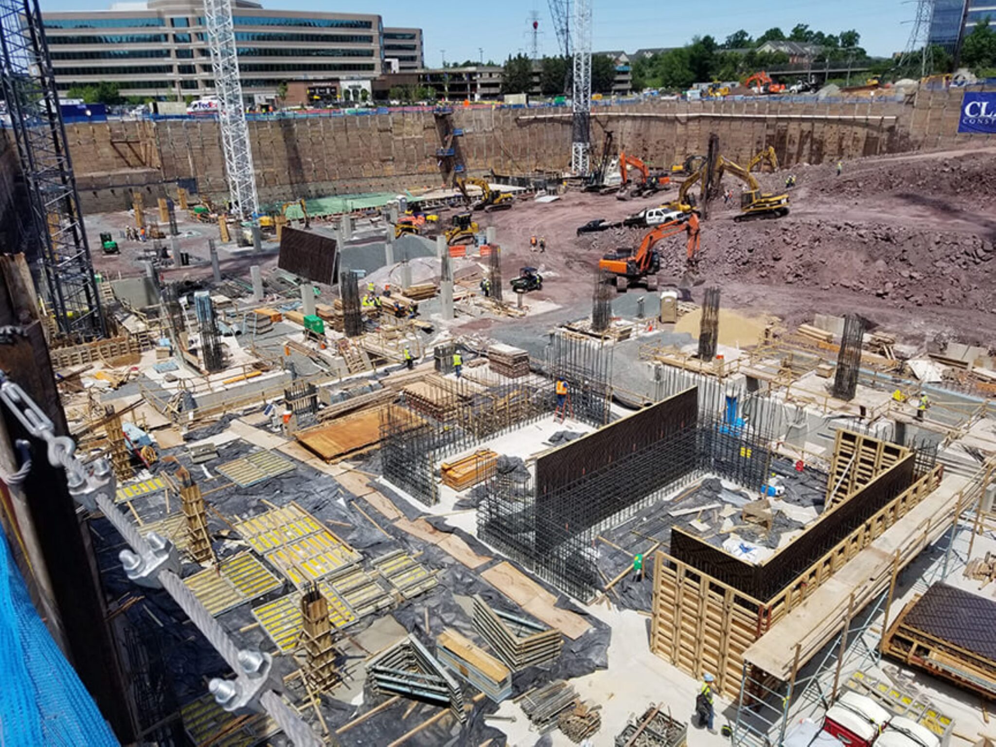 Reston Gateway Tower - Froehling & Robertson